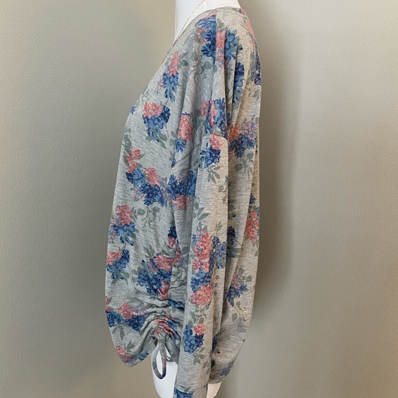 Maurices | Tops | Maurices Ruched Side Floral Sweatshirt Plus Size | Poshmark